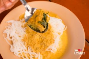 How to eat Kanom Jeen Phuket style - Phuket E-Magazine