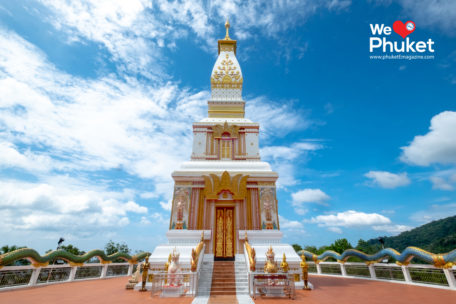 Visit a Phuket temple and give peace to your soul to get ready to ...